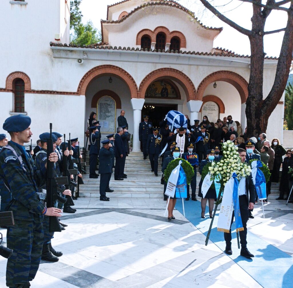 Παρουσία Α/ΓΕΕΘΑ και Α/ΓΕΑ η Εξόδιος Ακολουθία του Απτχου (Ι ...